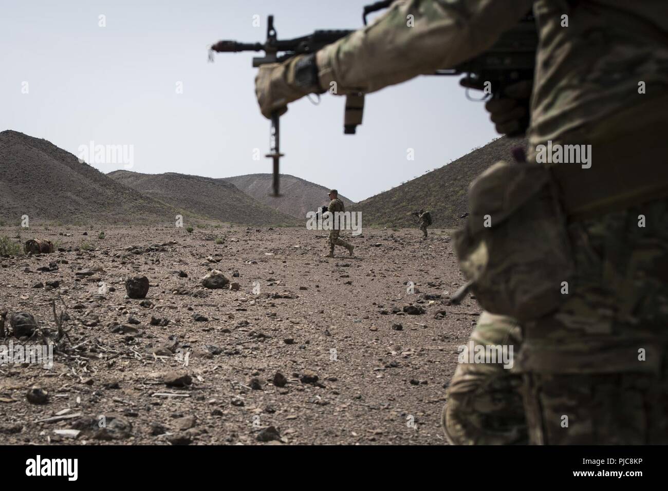 American soldiers maneuver hi-res stock photography and images - Alamy