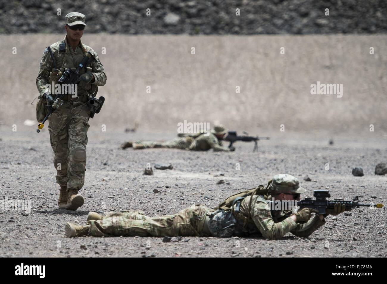 American soldiers maneuver hi-res stock photography and images - Alamy