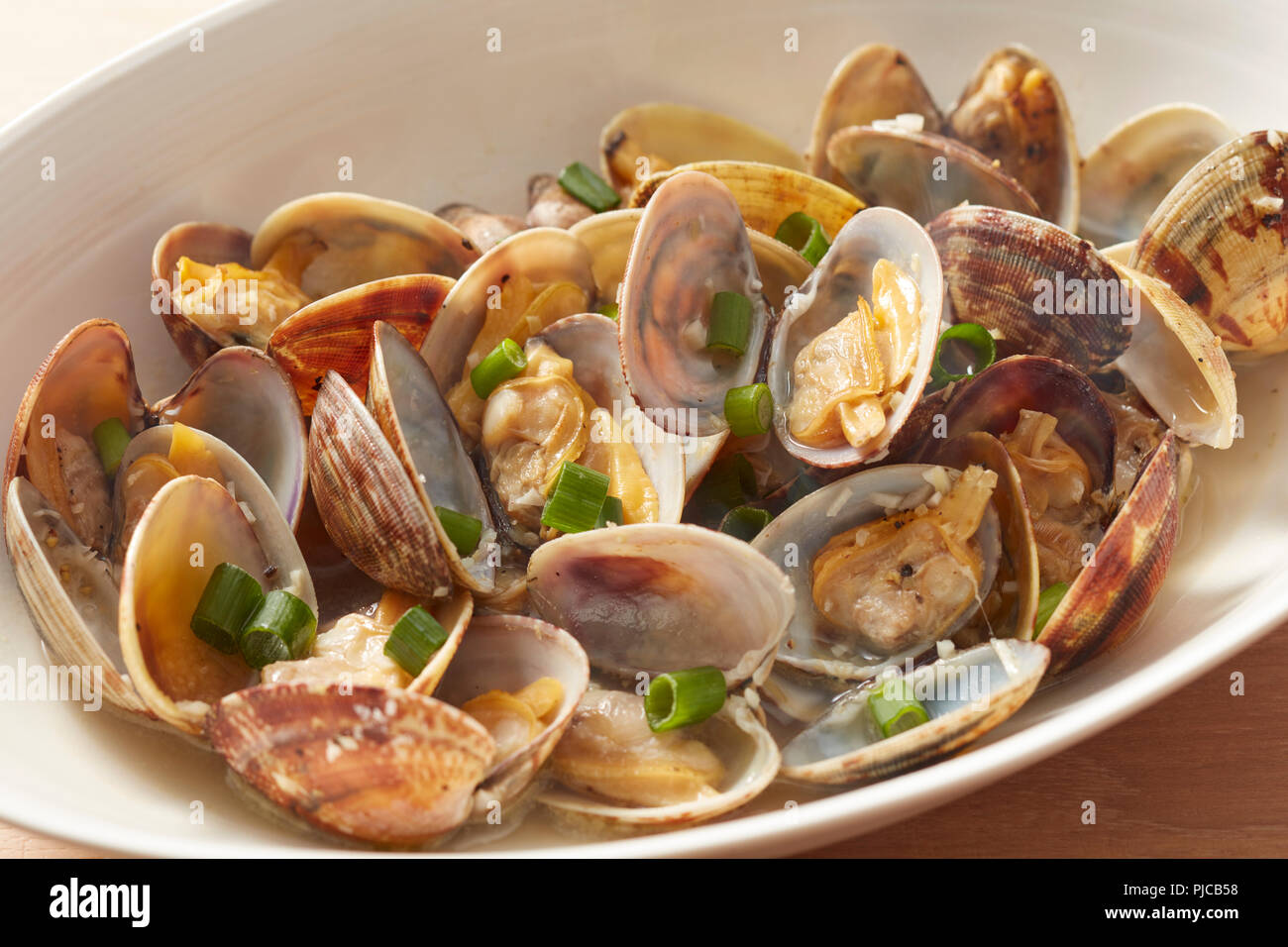 Boiled clams hi-res stock photography and images - Alamy