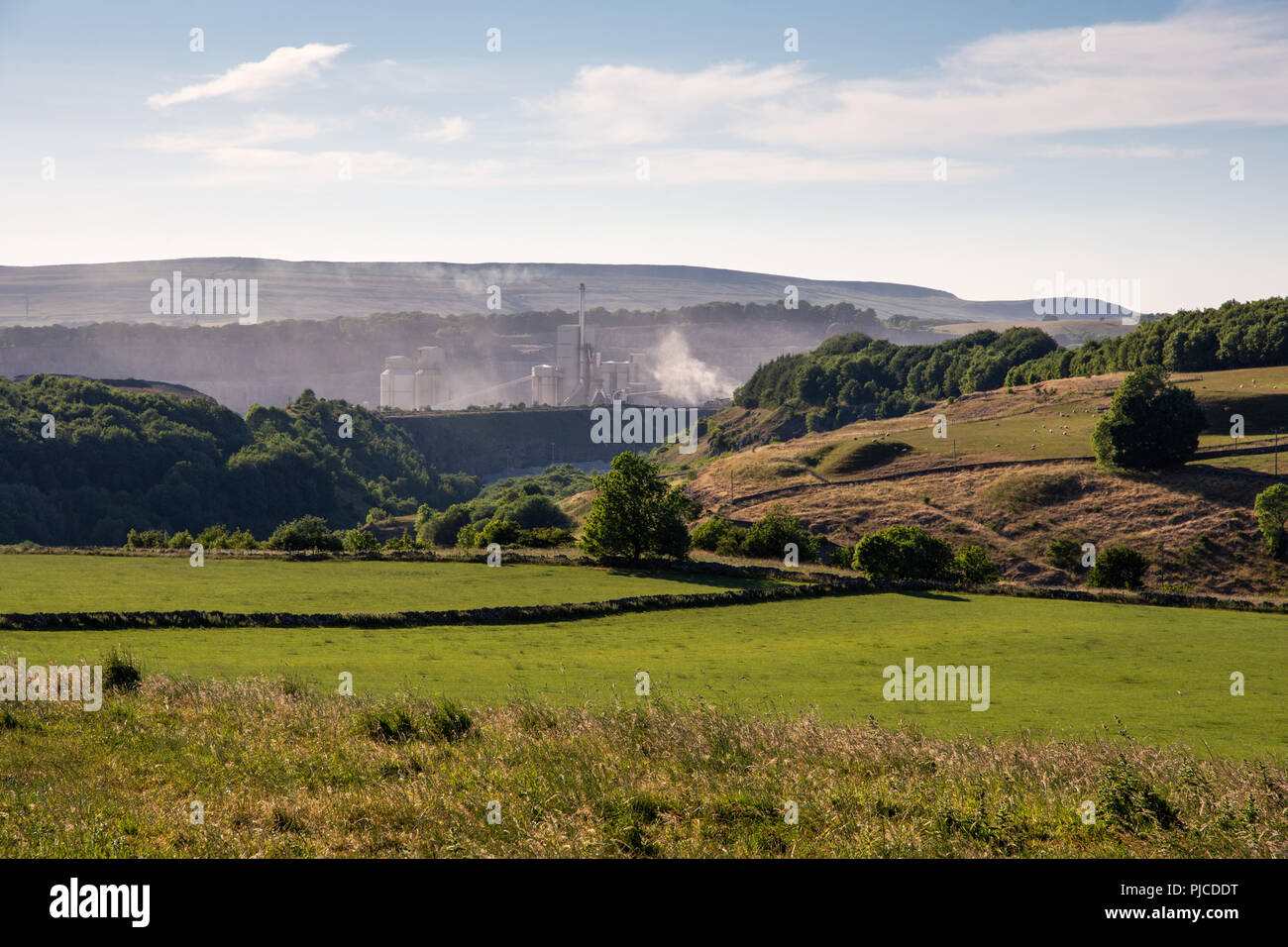 Tunstead in the derbyshire peak district hi-res stock photography and ...
