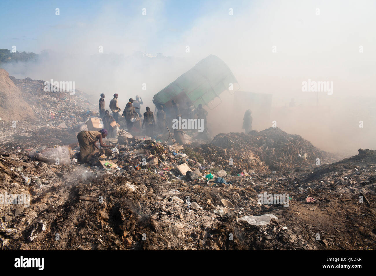 Kibarani dump site in Mombasa, Kenya, February 2012 Stock Photo - Alamy