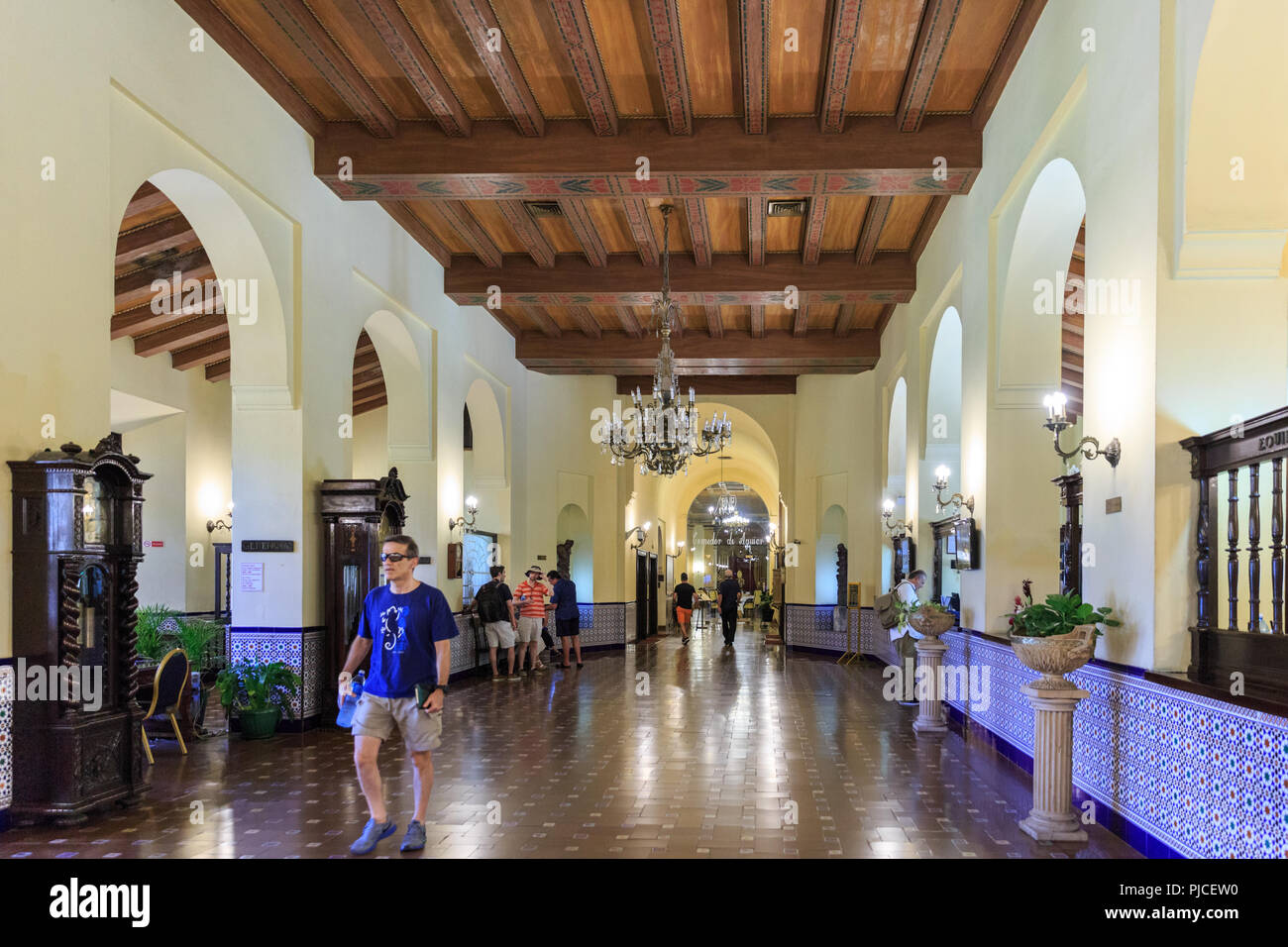 Hotel Nacional de Cuba, interior, people in the lobby hall, Vedado ...