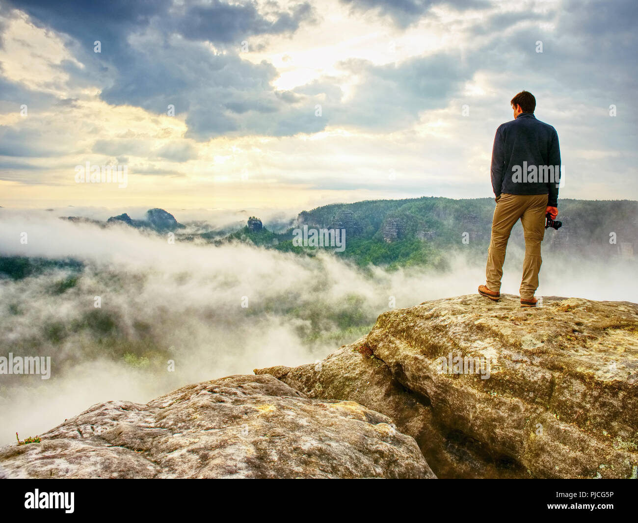 Cloudy weather definition hi-res stock photography and images - Alamy