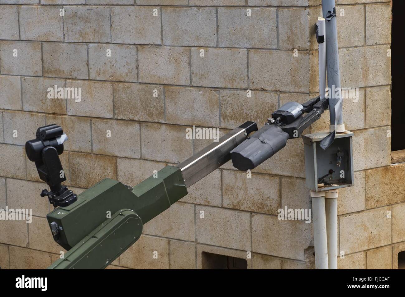 Remote controlled ied training hi-res stock photography and images - Alamy