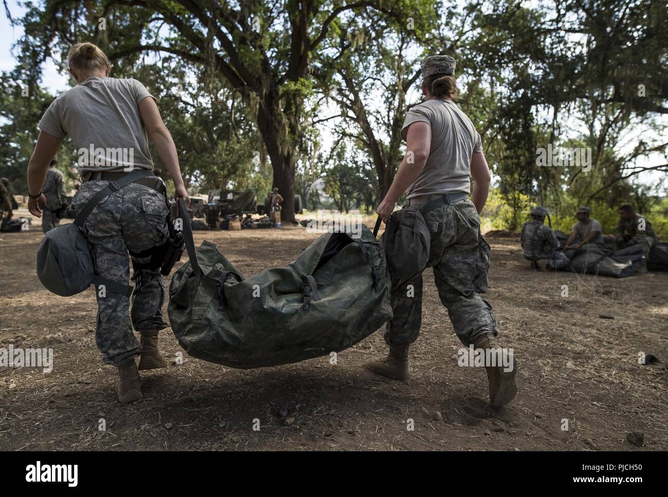 U.S. Army Reserve military police Soldiers from the 11th Military ...