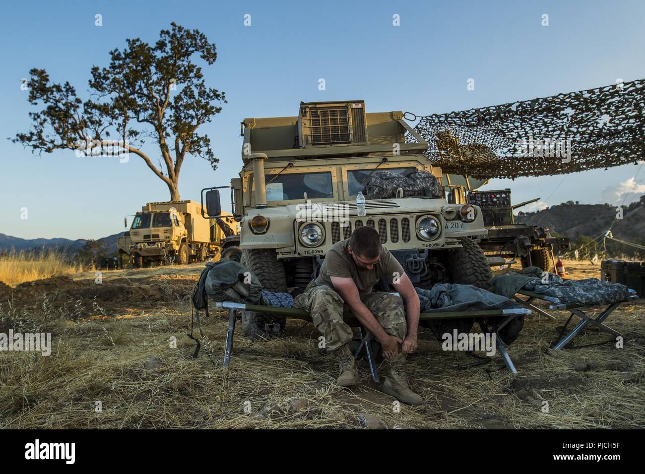 98th expeditionary signal battalion hi-res stock photography and images ...