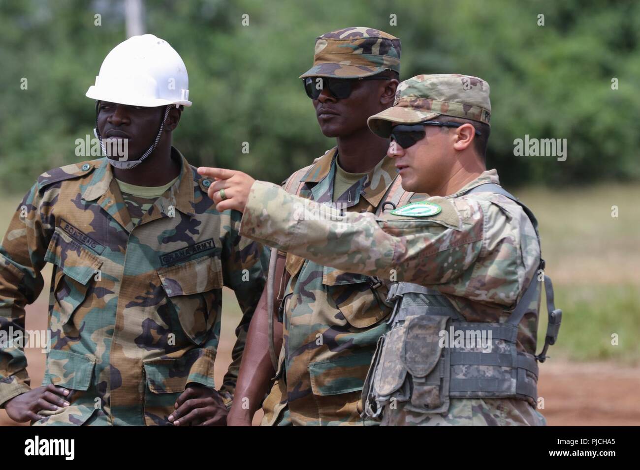Ghana air force helicopter hi-res stock photography and images - Alamy