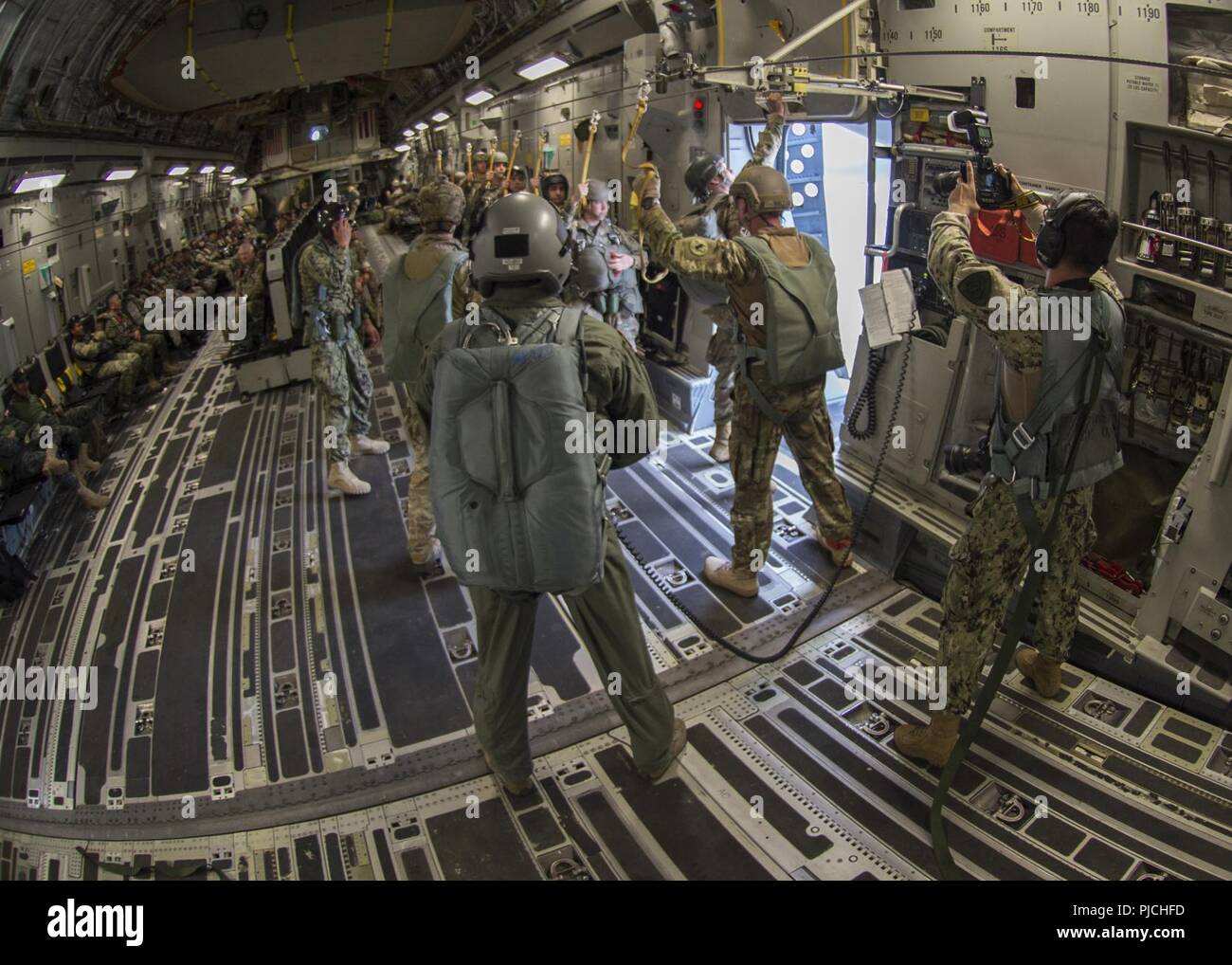 Worlds largest parachute hi-res stock photography and images - Alamy