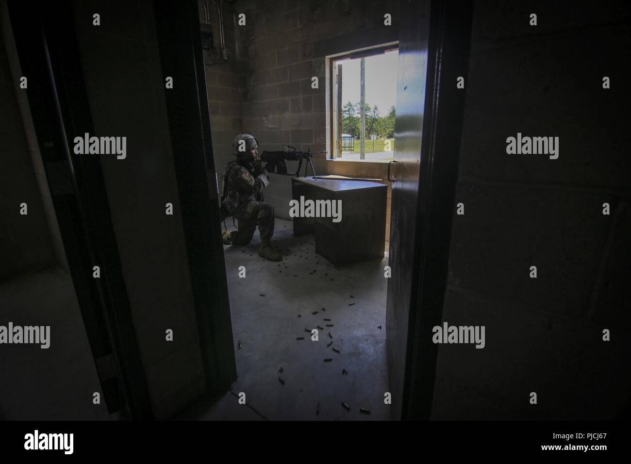 Saw gunner hi-res stock photography and images - Alamy