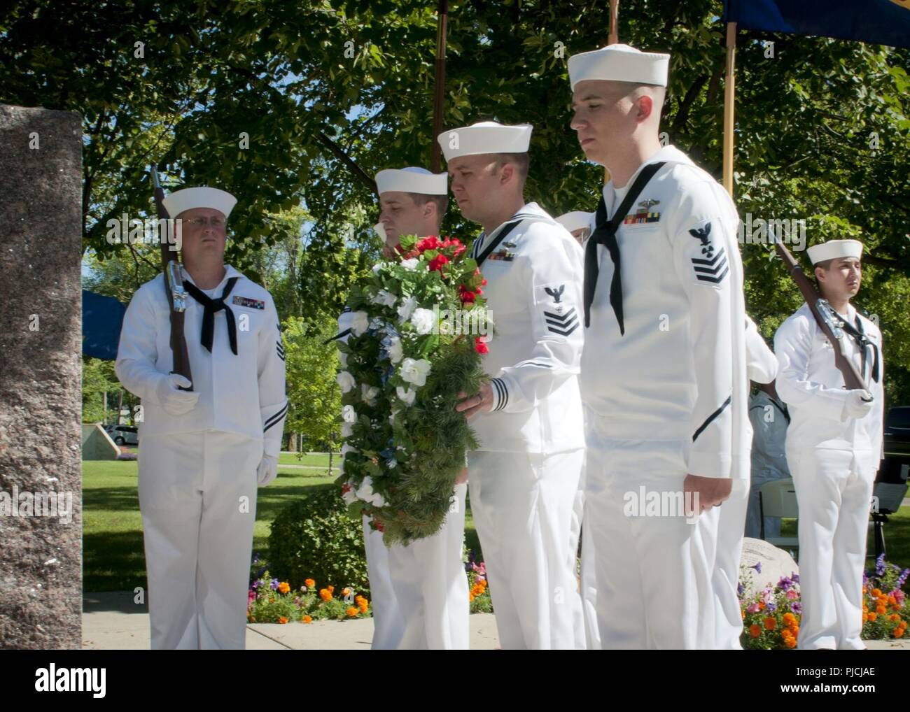 FARGO, N.D. (July 23, 2018) Navy Region Northwest’s Reservists lay a ...