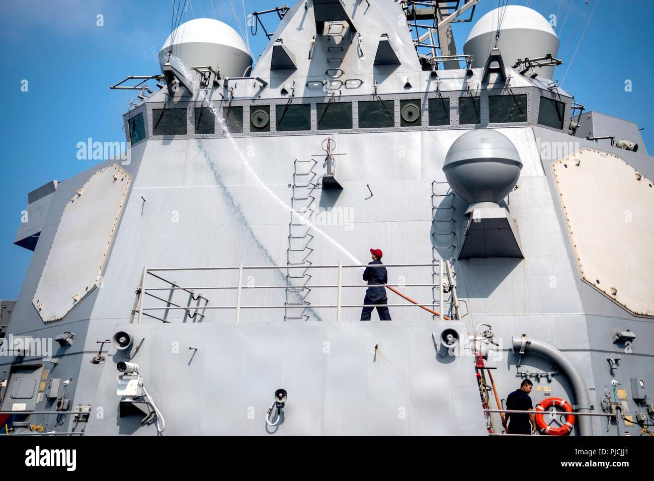 OCEAN (July 21, 2018) – Damage Controlman 3rd Class Hayden Hamblin ...