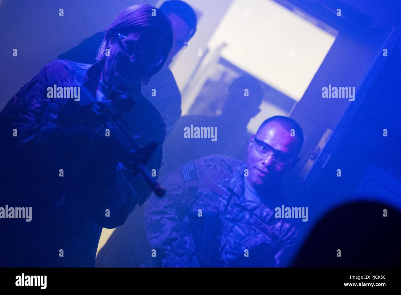 Col jennifer short hi-res stock photography and images - Alamy