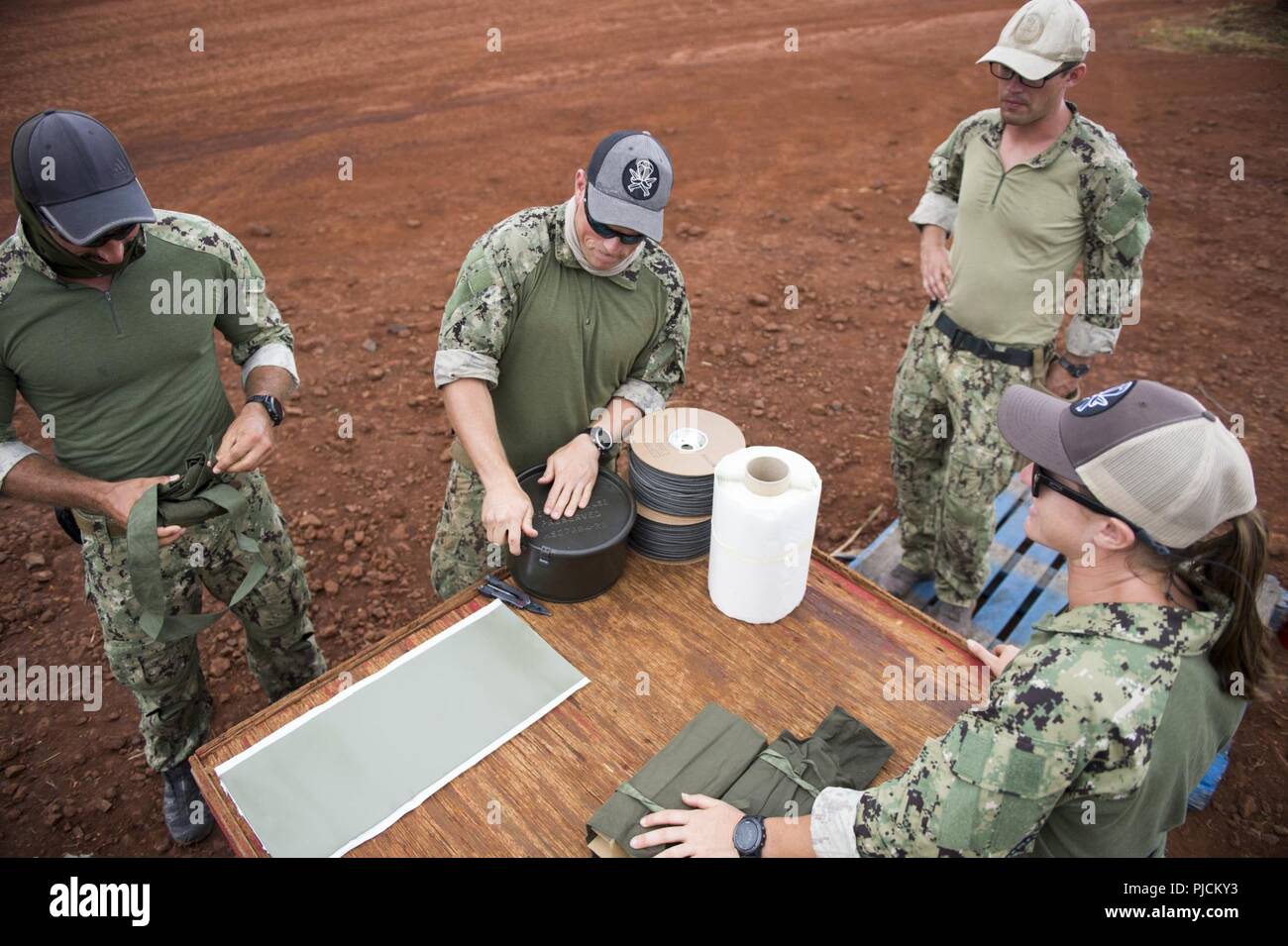 SCHOFIELD BARRACKS, Hawaii (July 23, 2018) -- Explosive Ordance ...