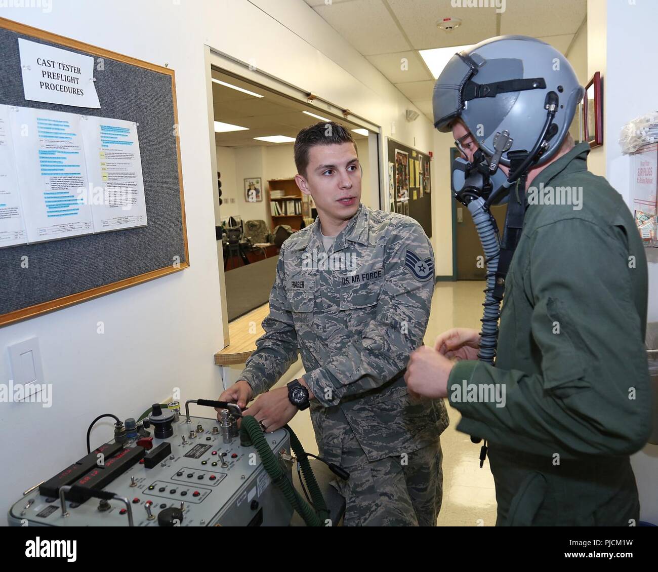 Pilot oxygen mask hi-res stock photography and images - Alamy