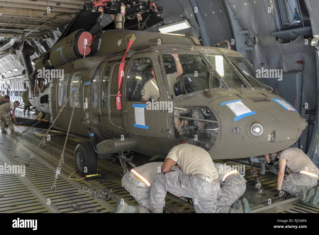 A Georgia Air National Guard transportation personnel from Robbins Air ...