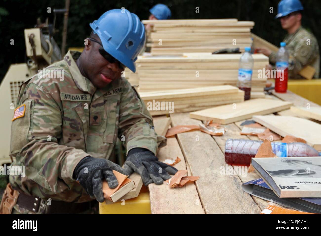 Army field desks hi-res stock photography and images - Alamy