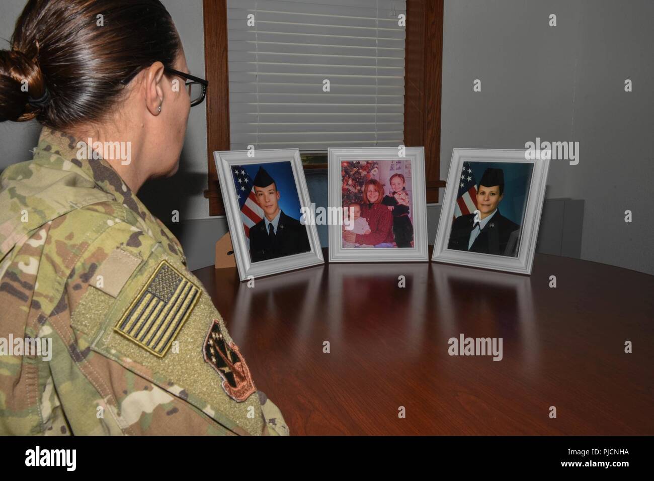 Wanted to join the army hi-res stock photography and images - Alamy