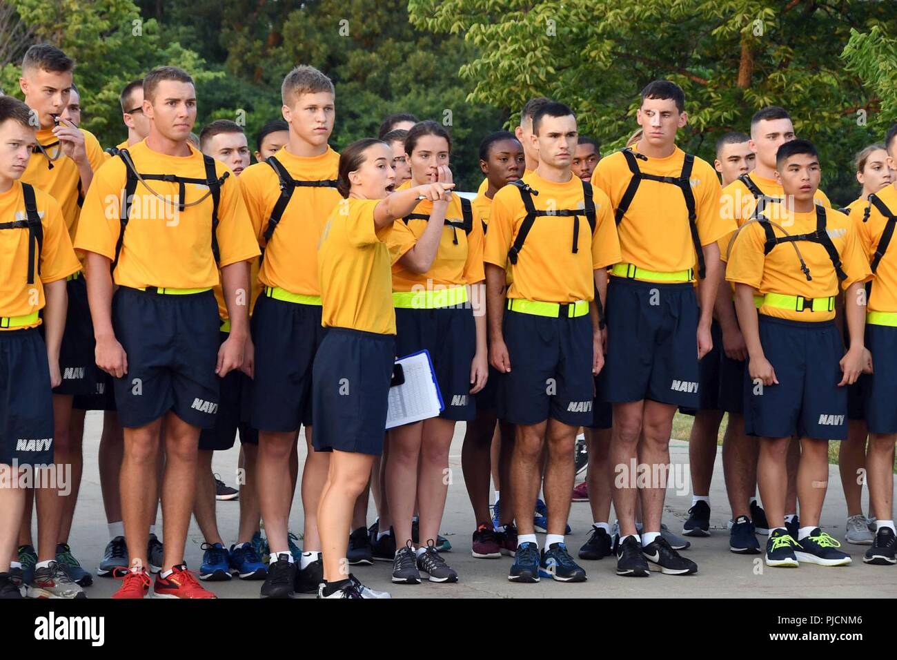 Us military fitness test women hi-res stock photography and images - Alamy