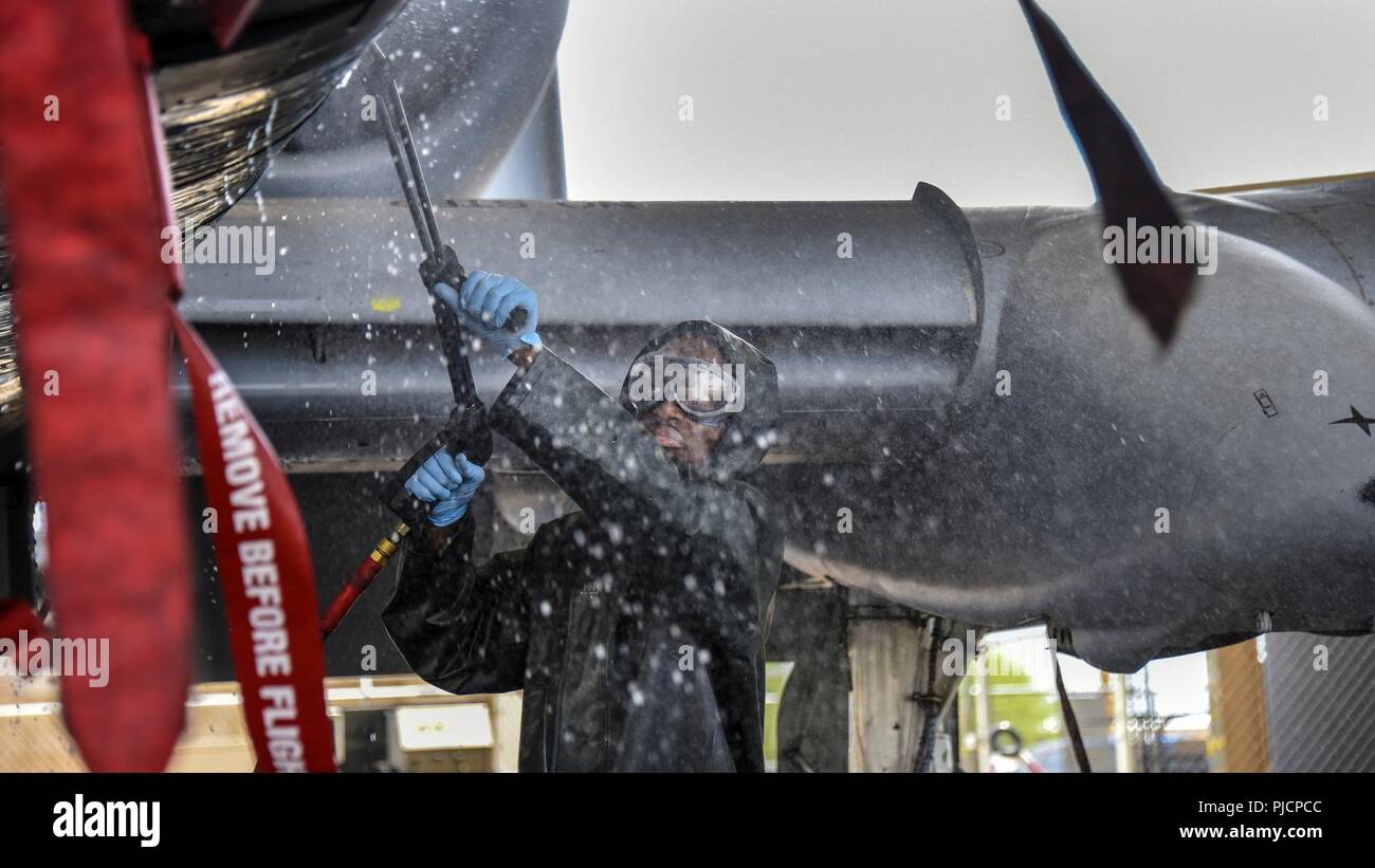 355th aircraft maintenance squadron hi-res stock photography and images ...