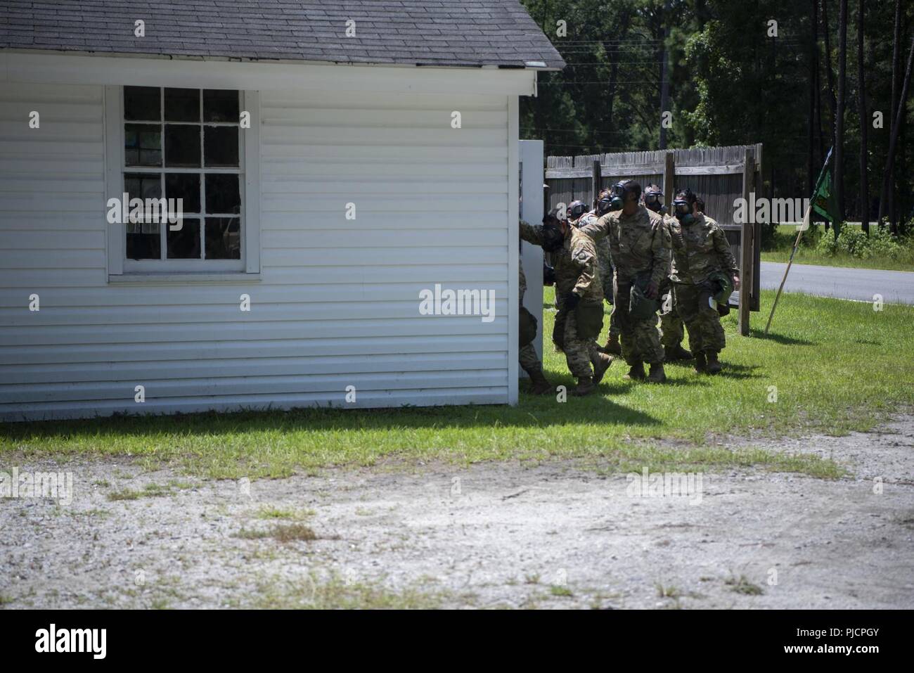 U.S. Army Reserve Soldiers from the 317th Military Police Battalion ...