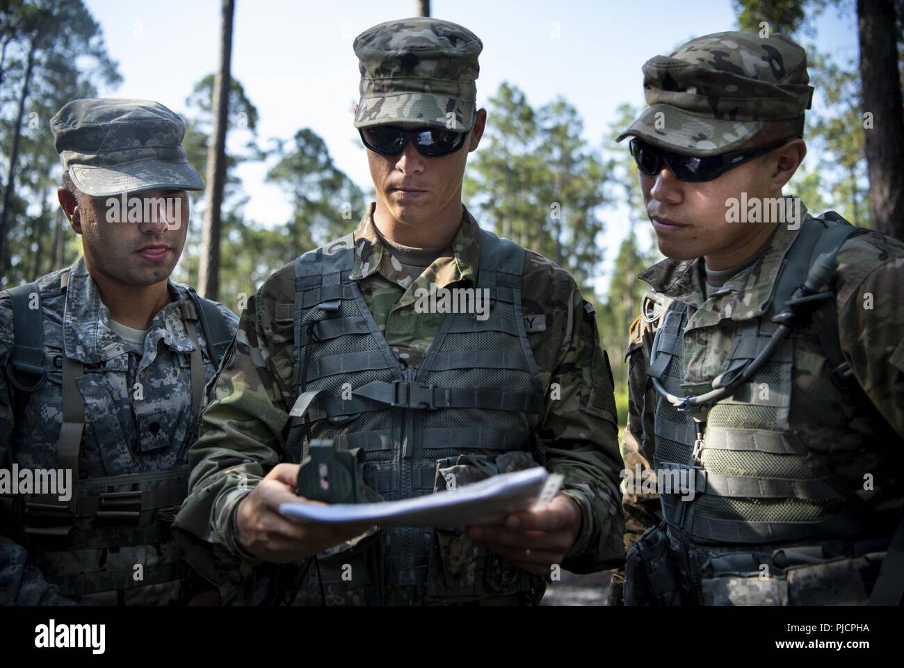 Spc. Michael Olsen and Spc. Jonathan Reisz, U.S. Army Reserve military ...