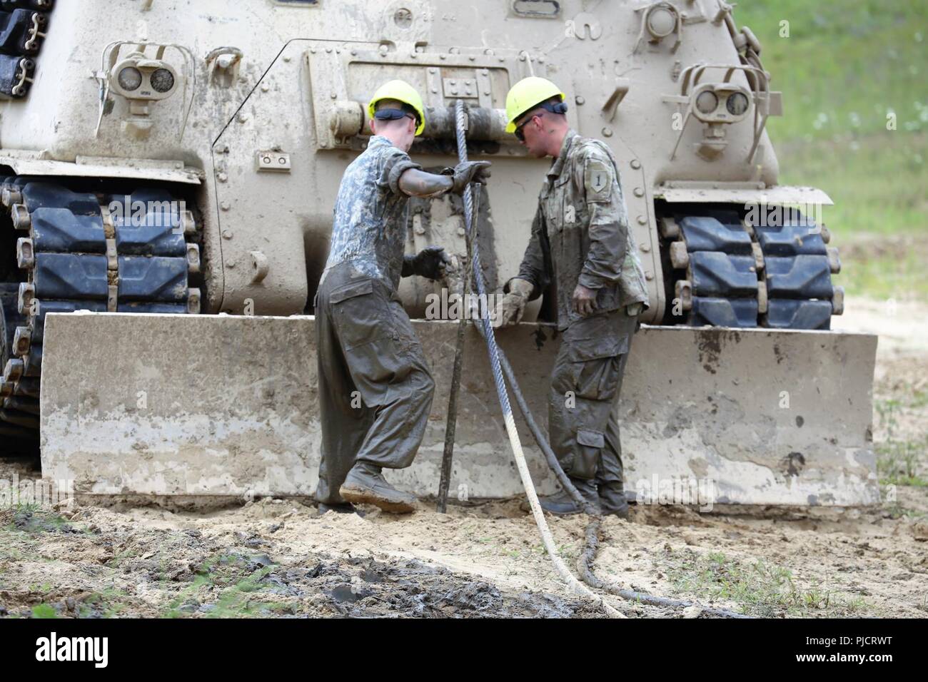 Army vehicle recovery course hi-res stock photography and images - Alamy