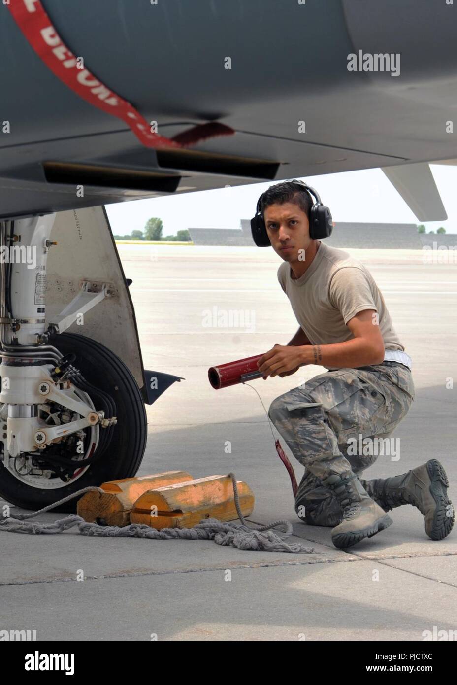 69th maintenance squadron hi-res stock photography and images - Alamy