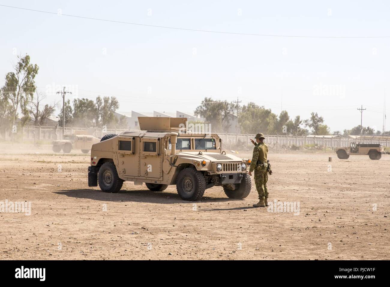 Us military humvee in iraq hi-res stock photography and images - Alamy