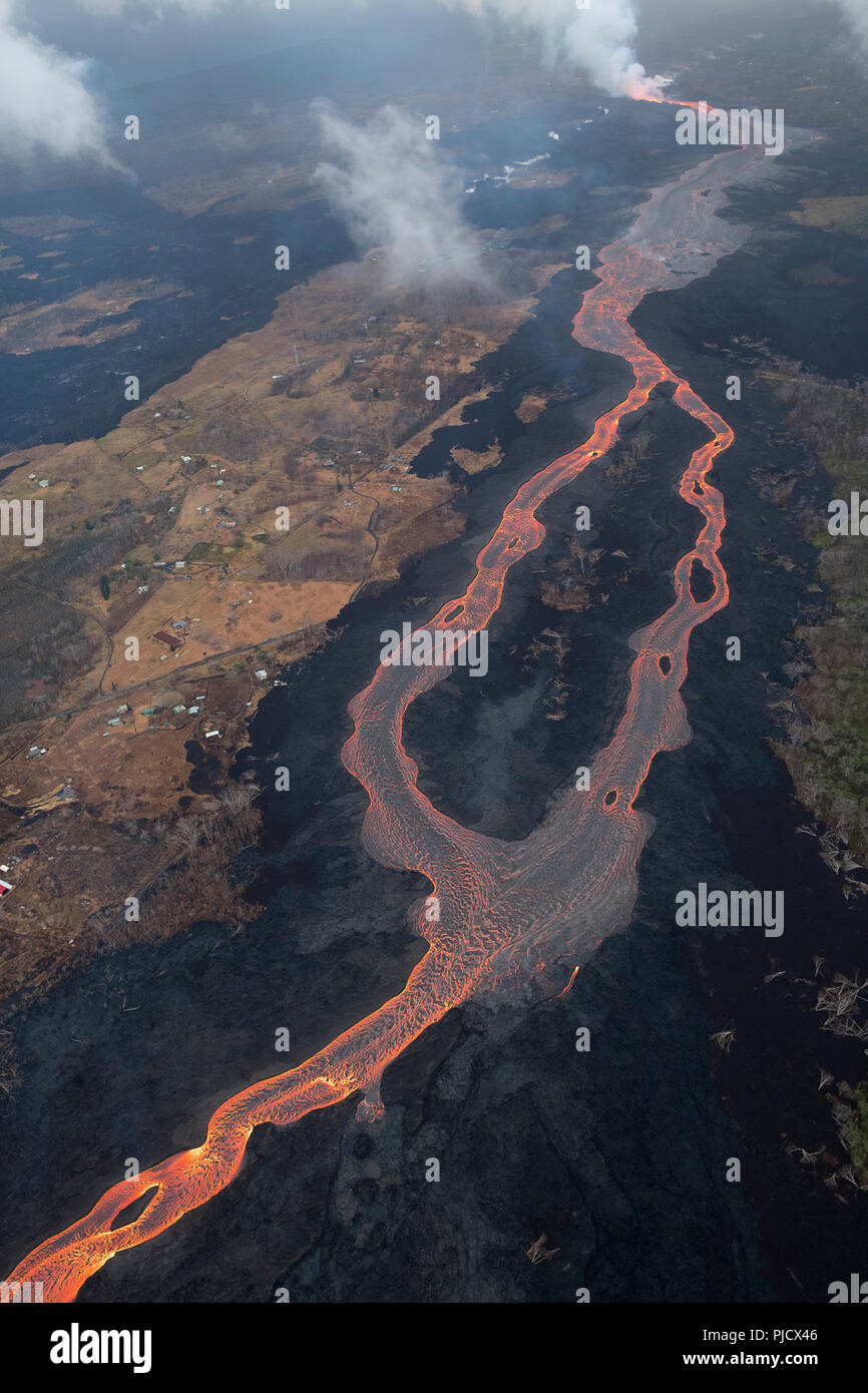 Lava erupts from fissure 8 of the Kilauea Volcano east rift zone in ...