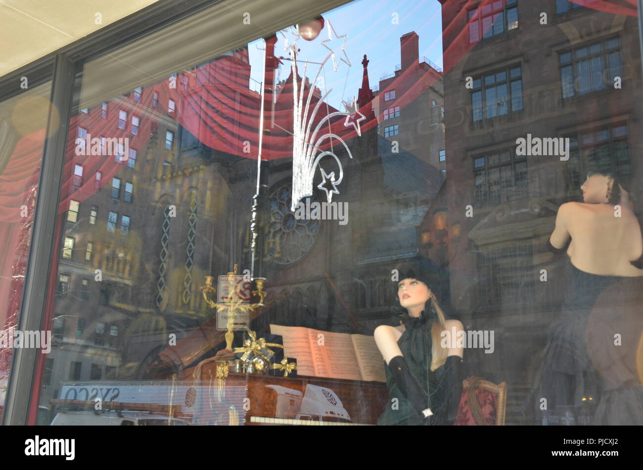 Ralph lauren window new york city hi-res stock photography and images ...