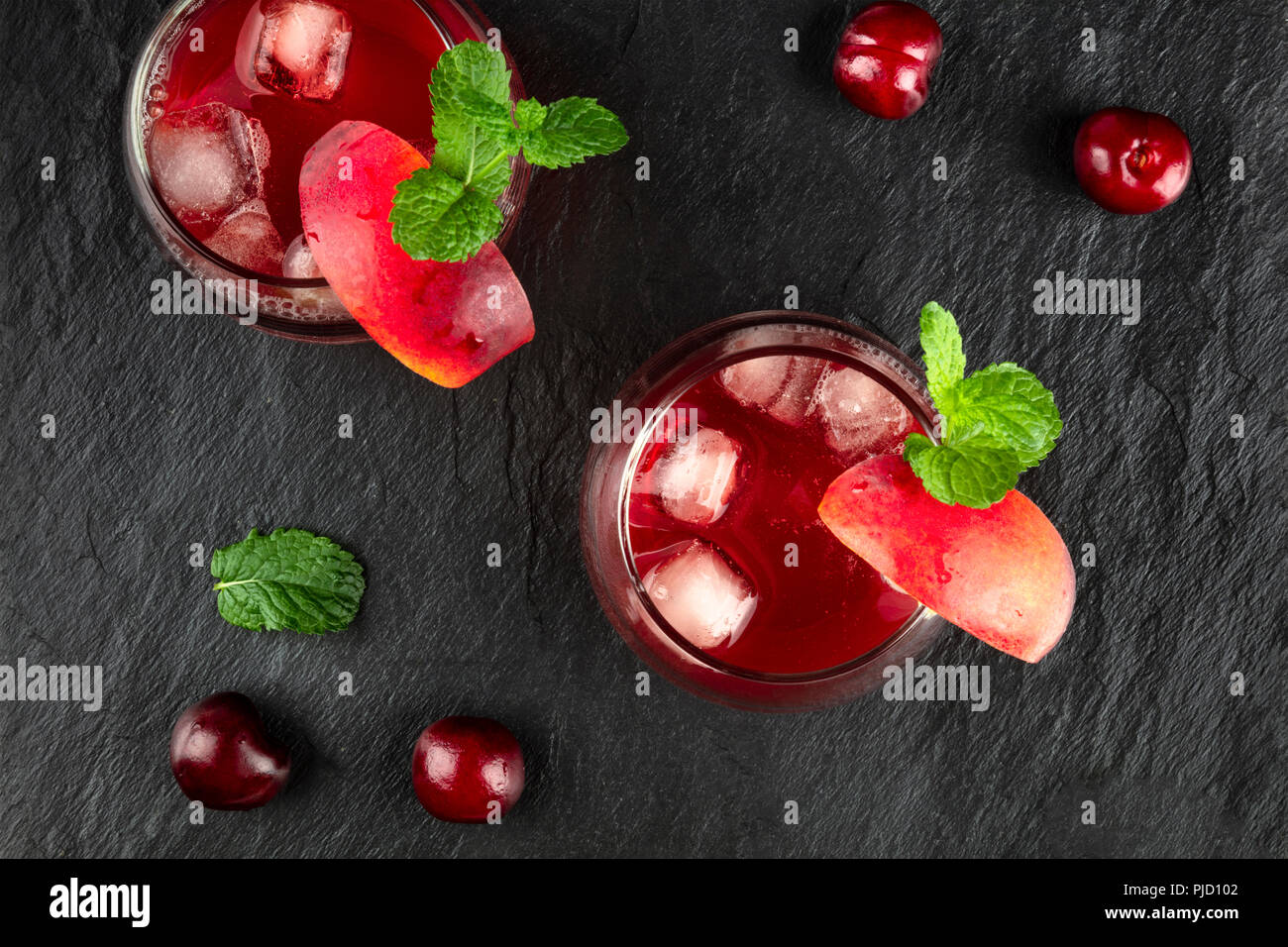 Two cherries cocktail drinks hi-res stock photography and images - Alamy