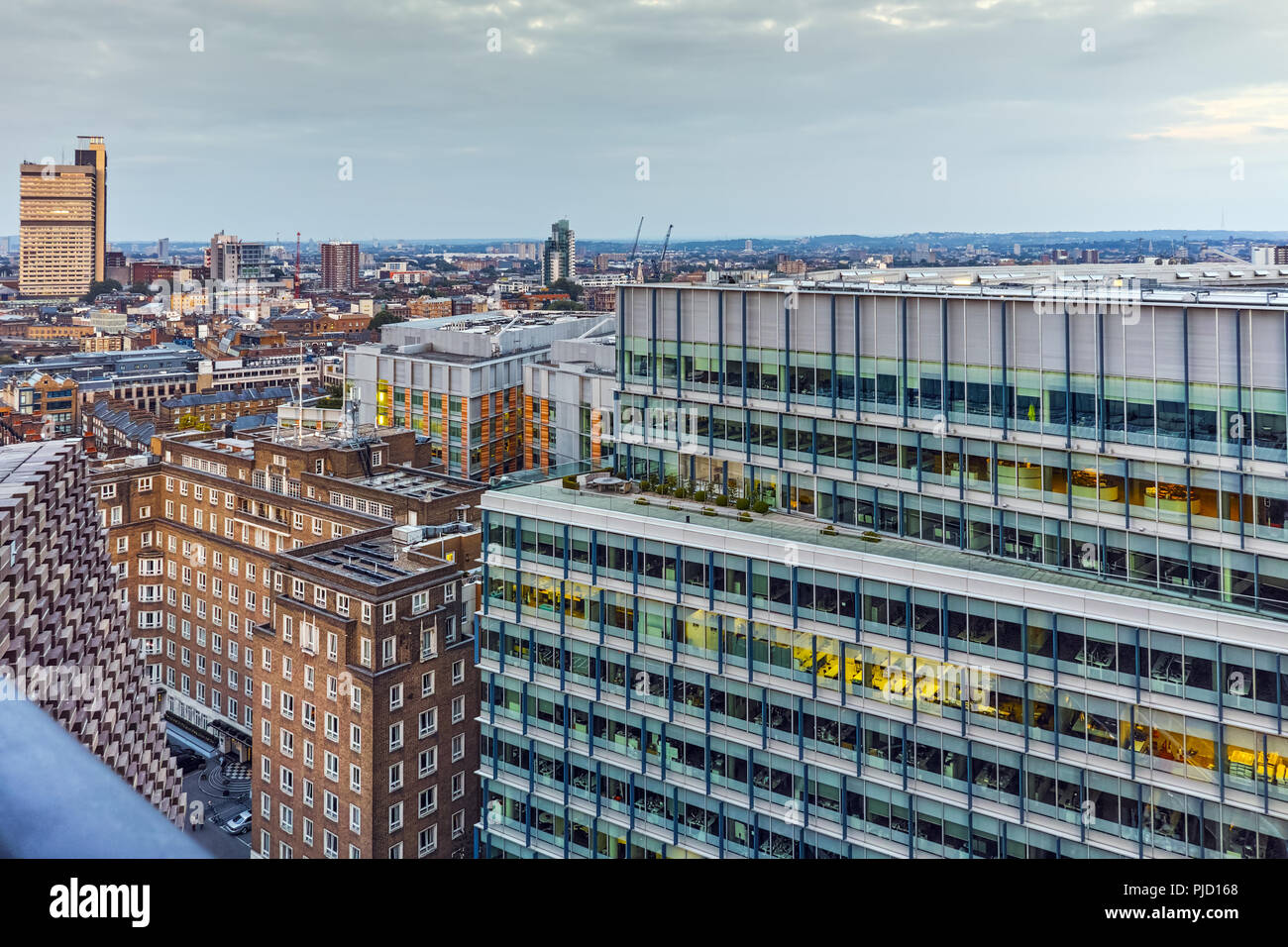 LONDON, ENGLAND - JUNE 18, 2016: Amazing Sunset panorama from Tate ...