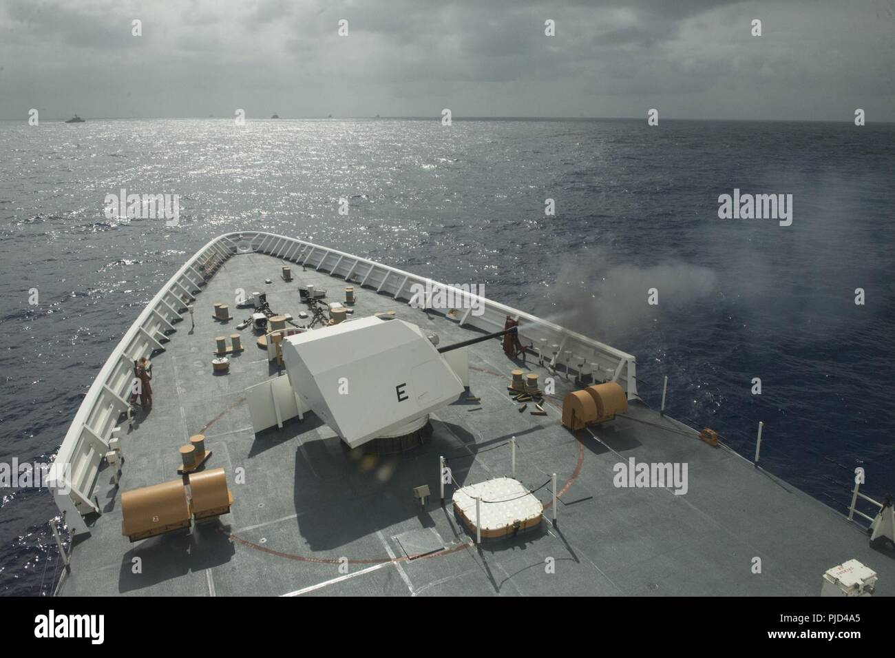 PACIFIC OCEAN (July 17, 2018) The 57 mm naval gun system of the U.S ...