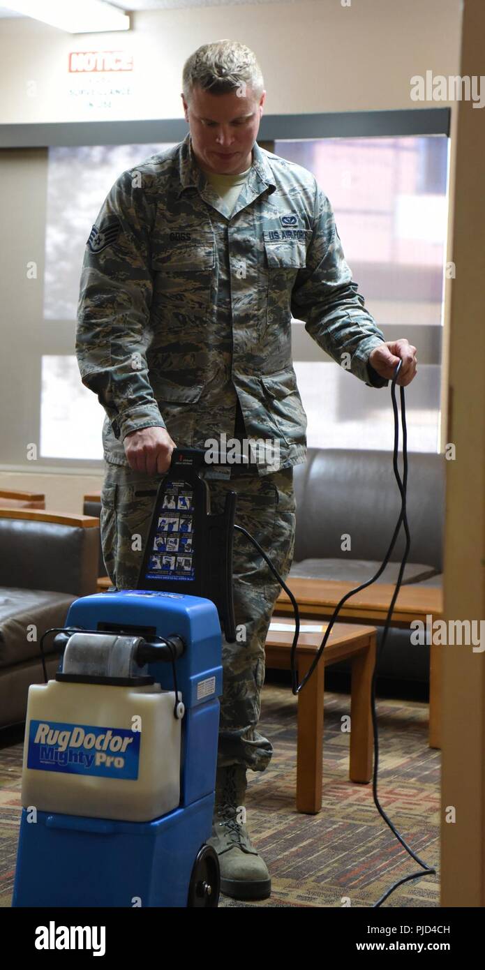 Airman dorm leader hi-res stock photography and images - Alamy