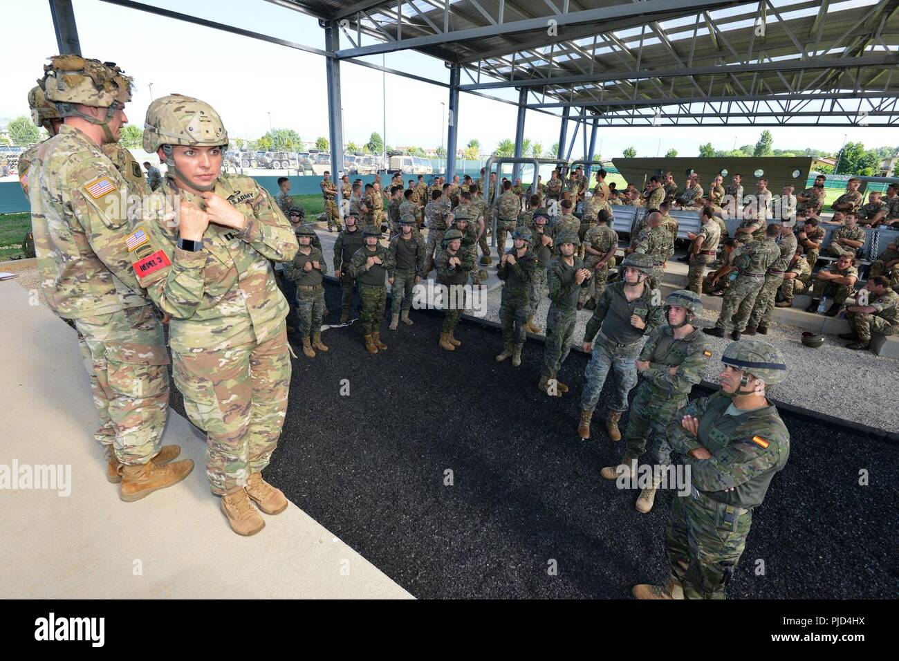 U.S. Army Paratroopers assigned to 173rd Airborne Brigade, rehearse ...
