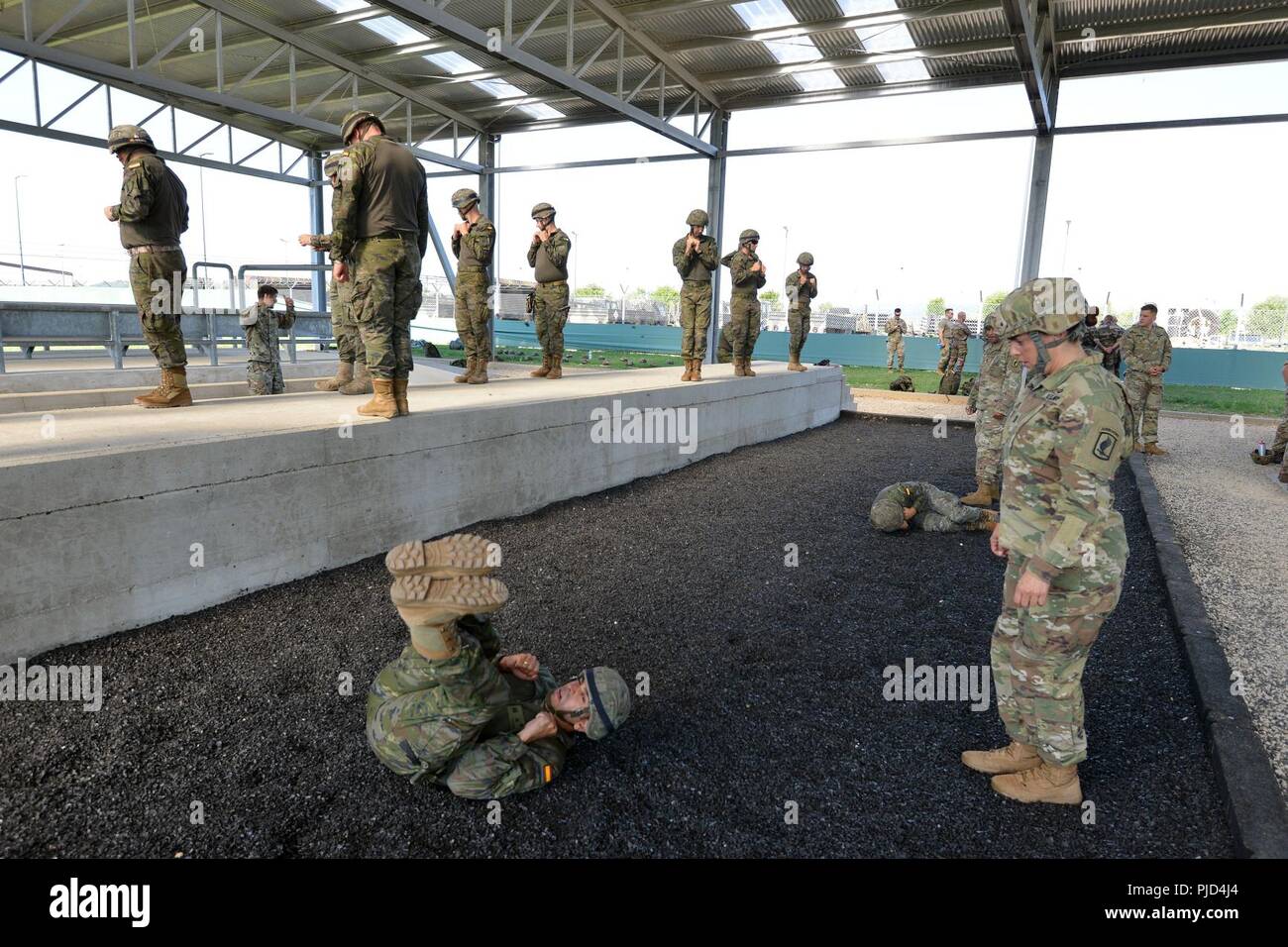 U.S. Army Paratroopers assigned to 173rd Airborne Brigade, rehearse ...
