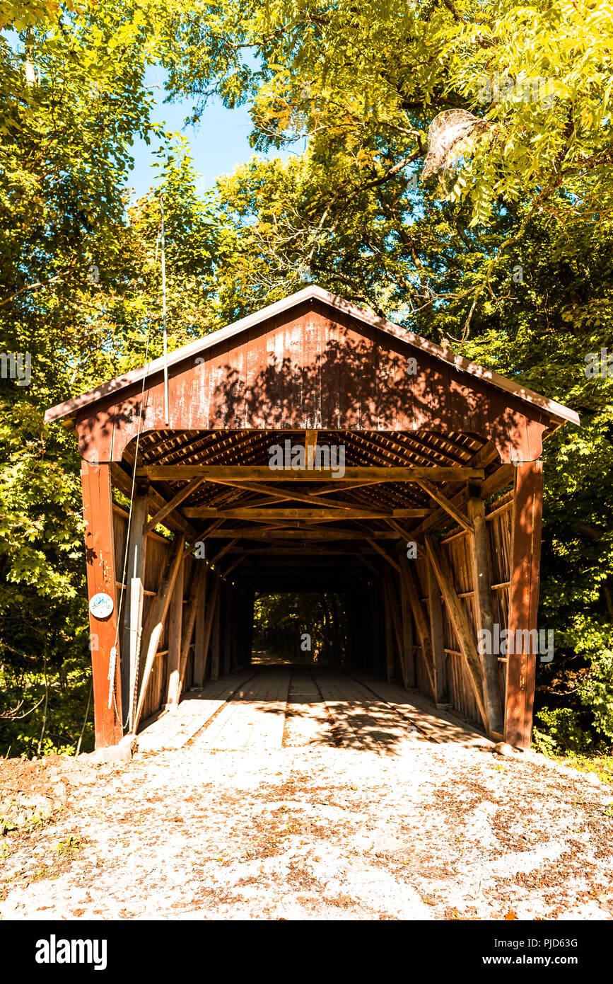 Inverted Truss Bridge High Resolution Stock Photography and Images - Alamy