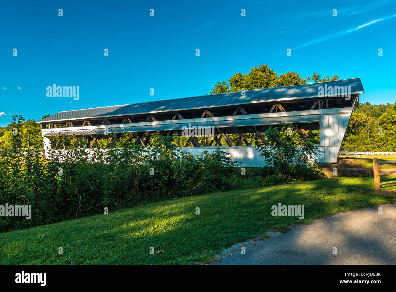 Inverted Truss Bridge High Resolution Stock Photography and Images - Alamy