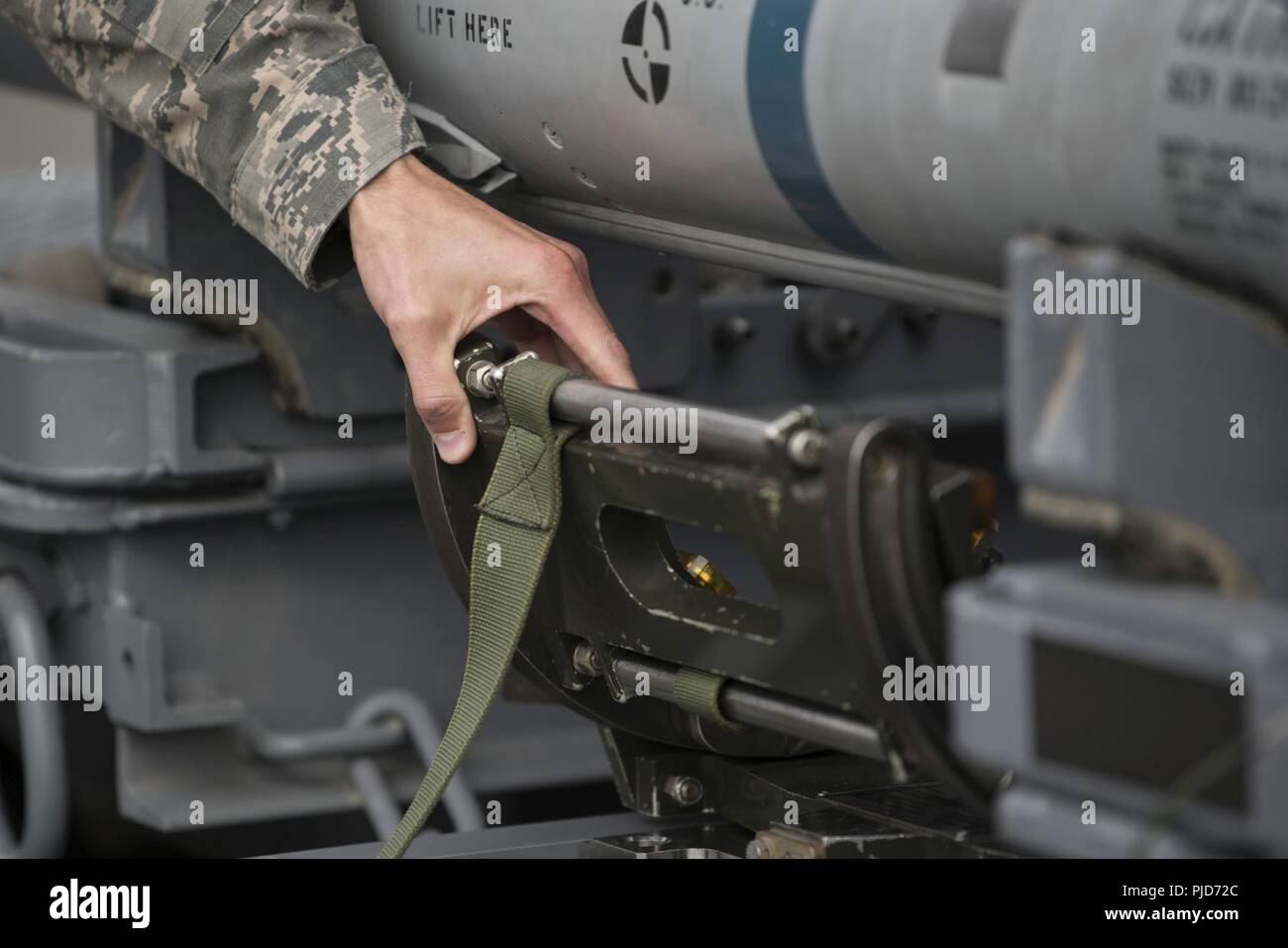 Load weapons training hi-res stock photography and images - Alamy