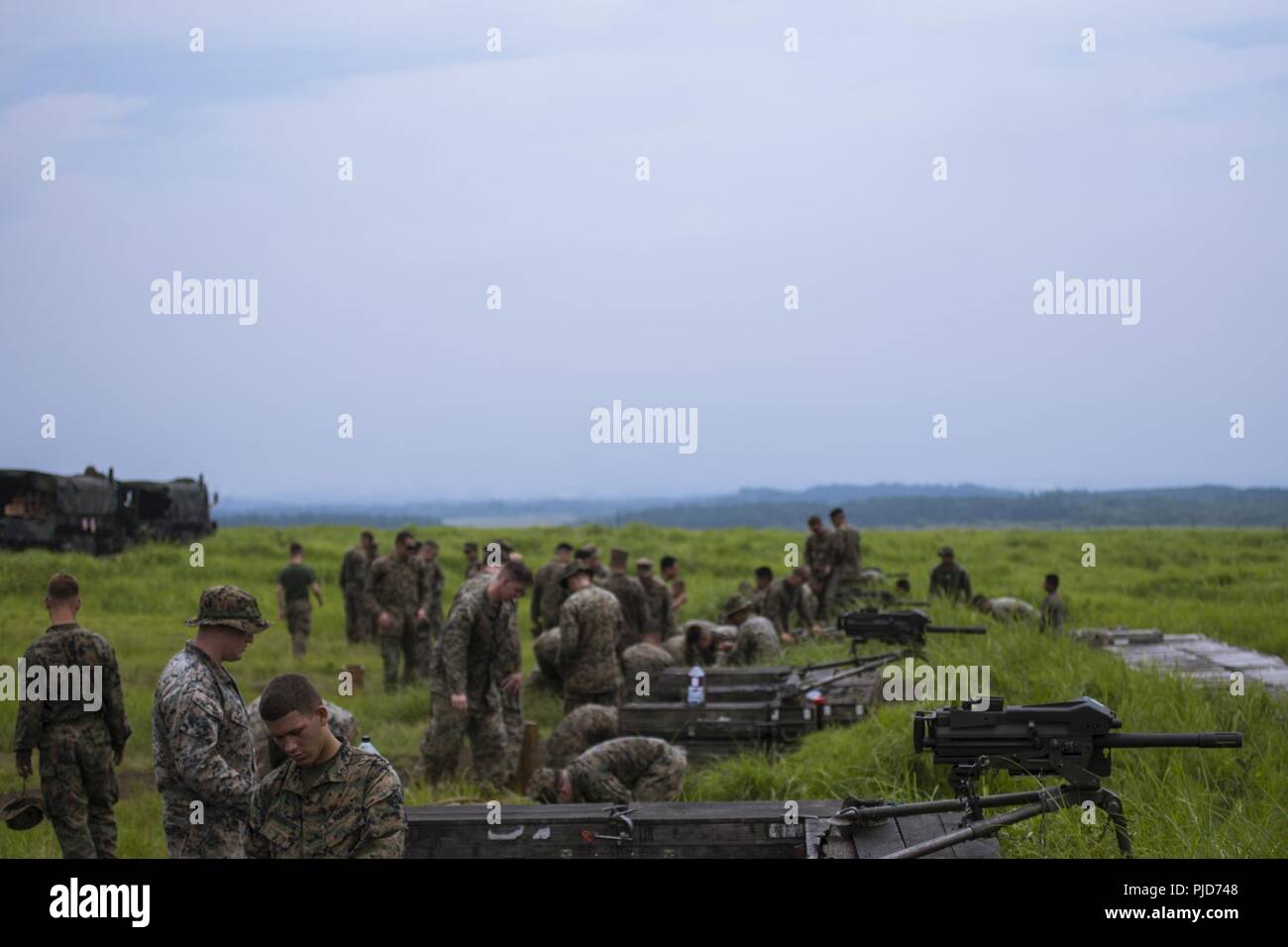 Firing an mk19 automatic grenade launcher hi-res stock photography and ...