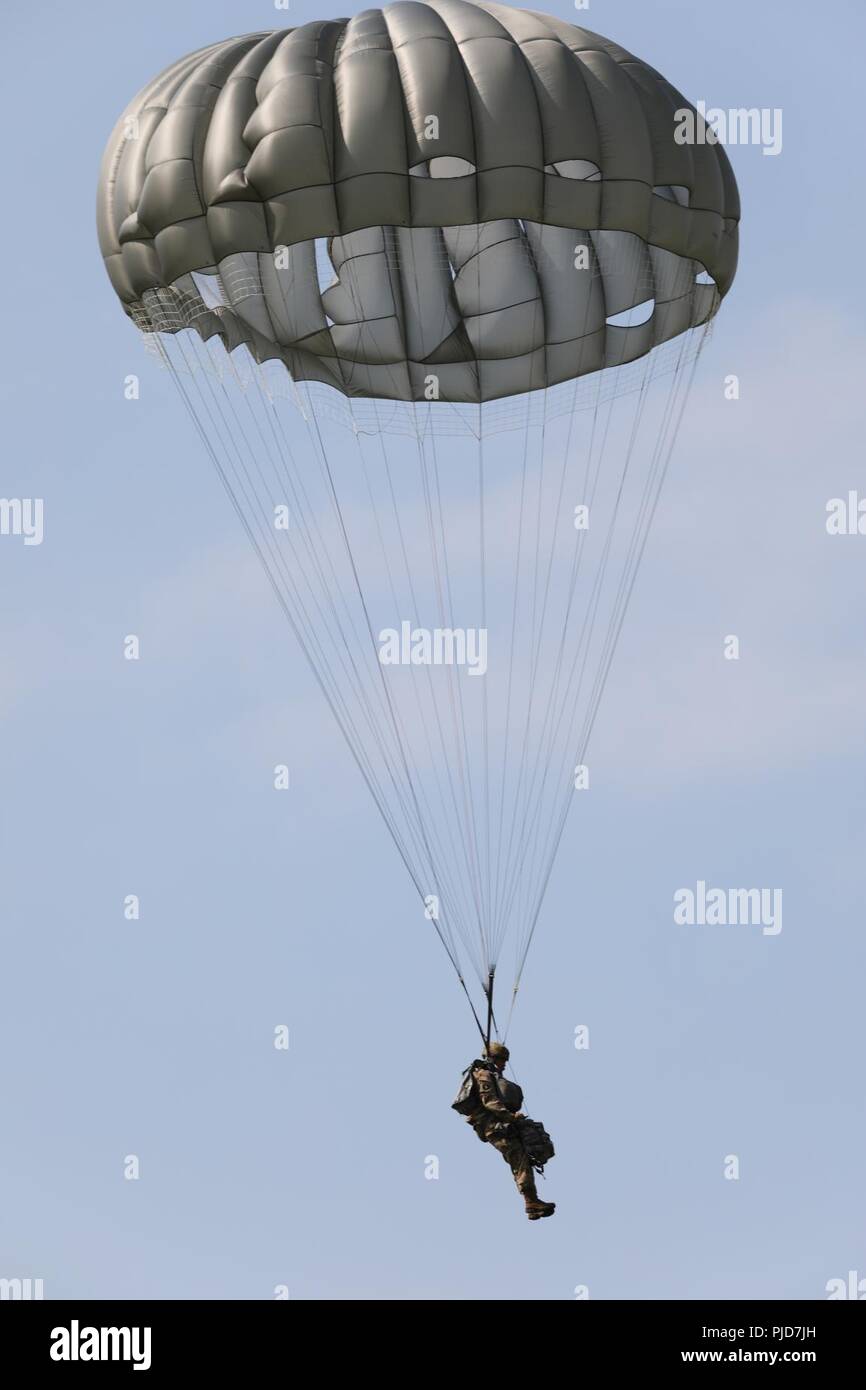 U.S. Army Paratrooper descends onto Preston Drop Zone, Fort Gordon Ga ...