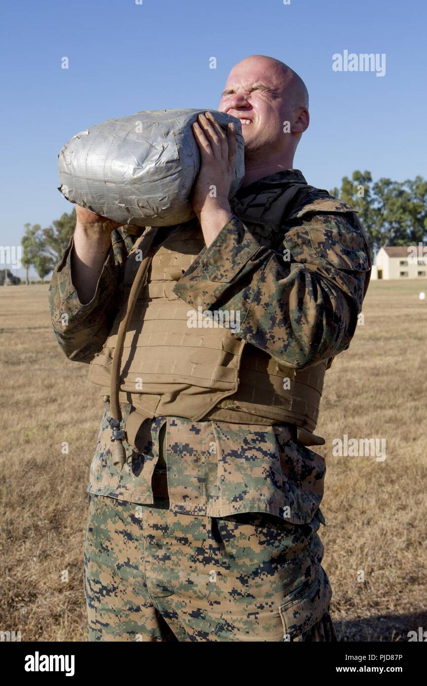 Us marine corps drill instructor hi-res stock photography and images ...