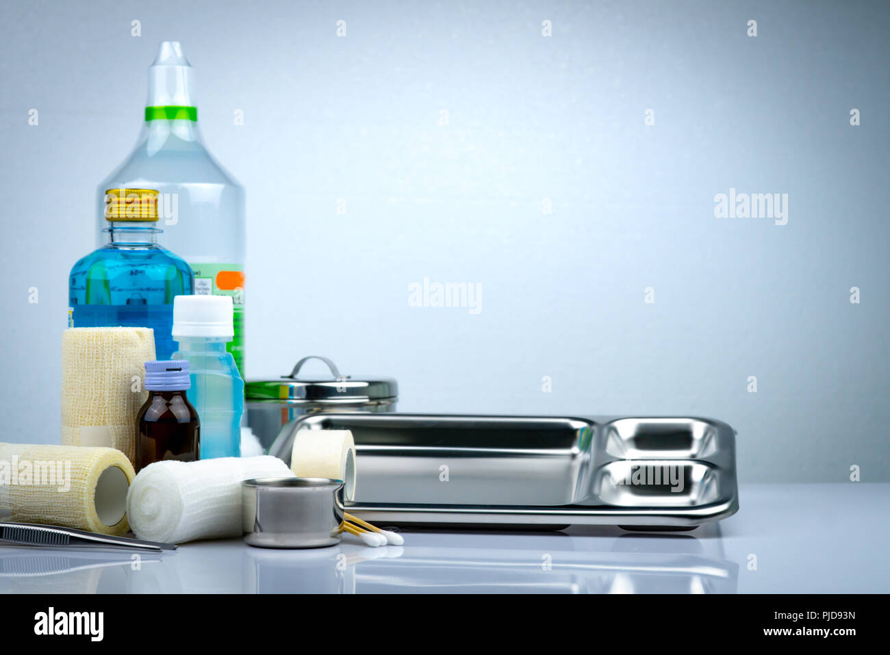 Wound care dressing set and stainless steel plate, forceps, iodine cup ...