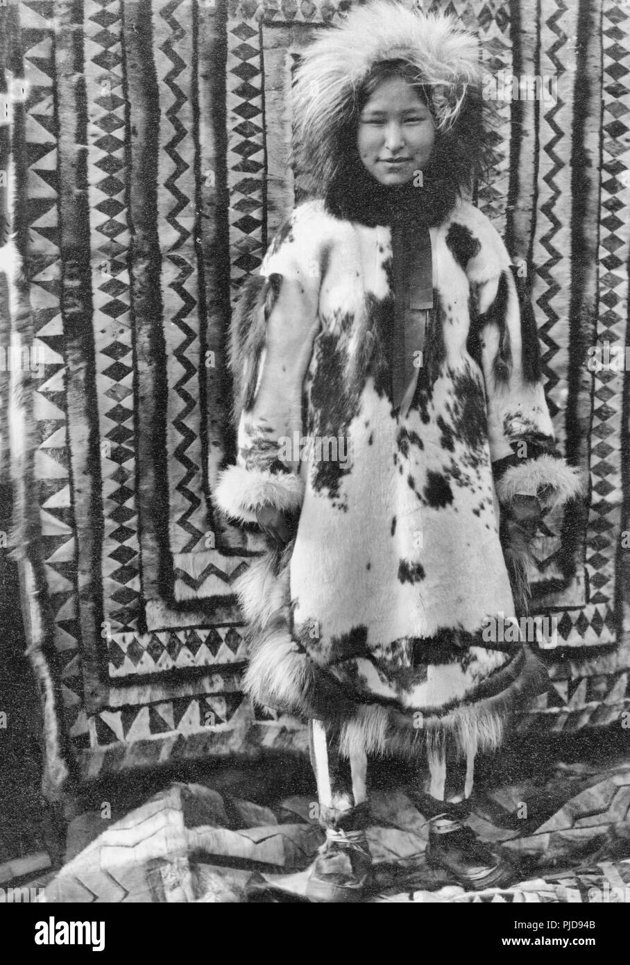 Eskimo girl Black and White Stock Photos & Images - Alamy