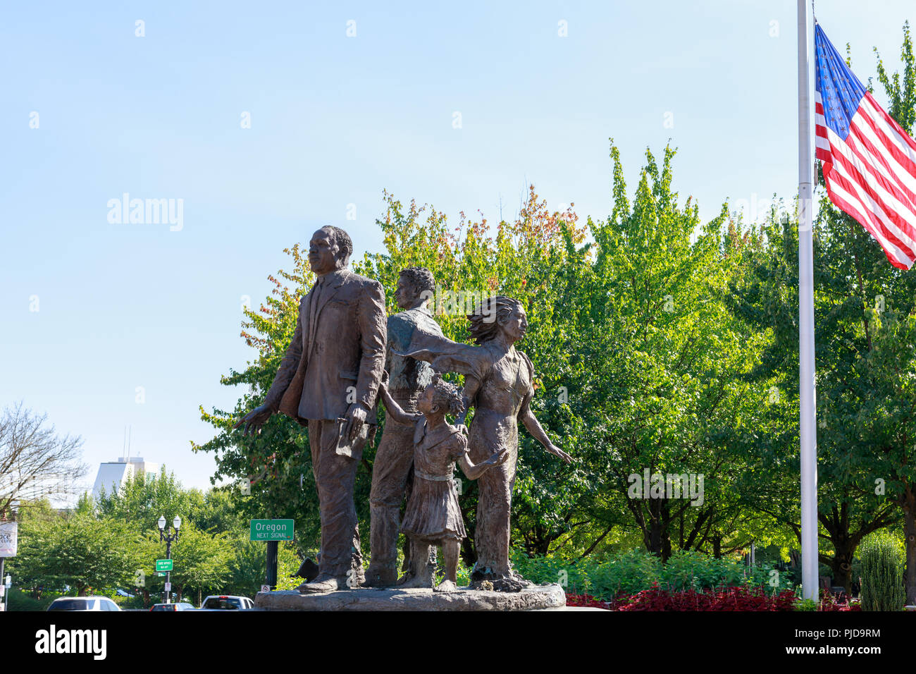 Portland, Oregon - Aug 29, 2018 : The Dream (bronze statue) at Oregon ...