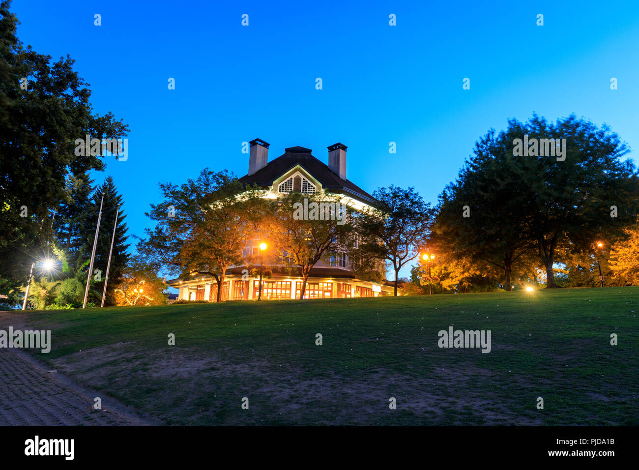 Portland waterfront panoramic hi-res stock photography and images - Alamy