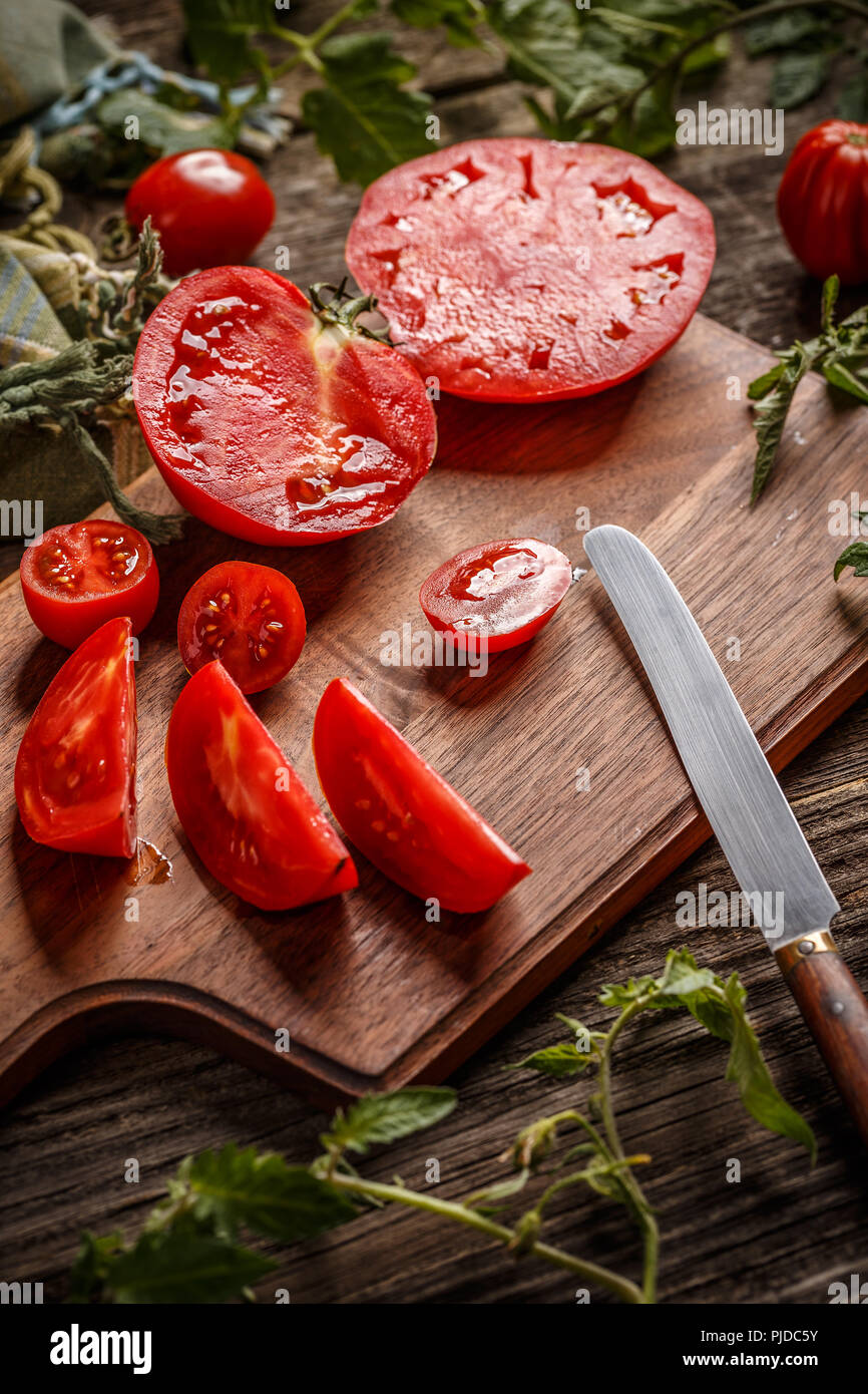 Chopped fresh tomatoes hi-res stock photography and images - Alamy