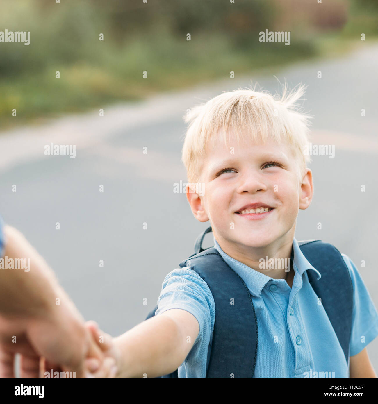 Fathers hand hi-res stock photography and images - Alamy