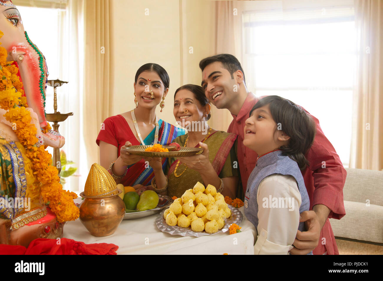 Indian nuclear family hi-res stock photography and images - Alamy