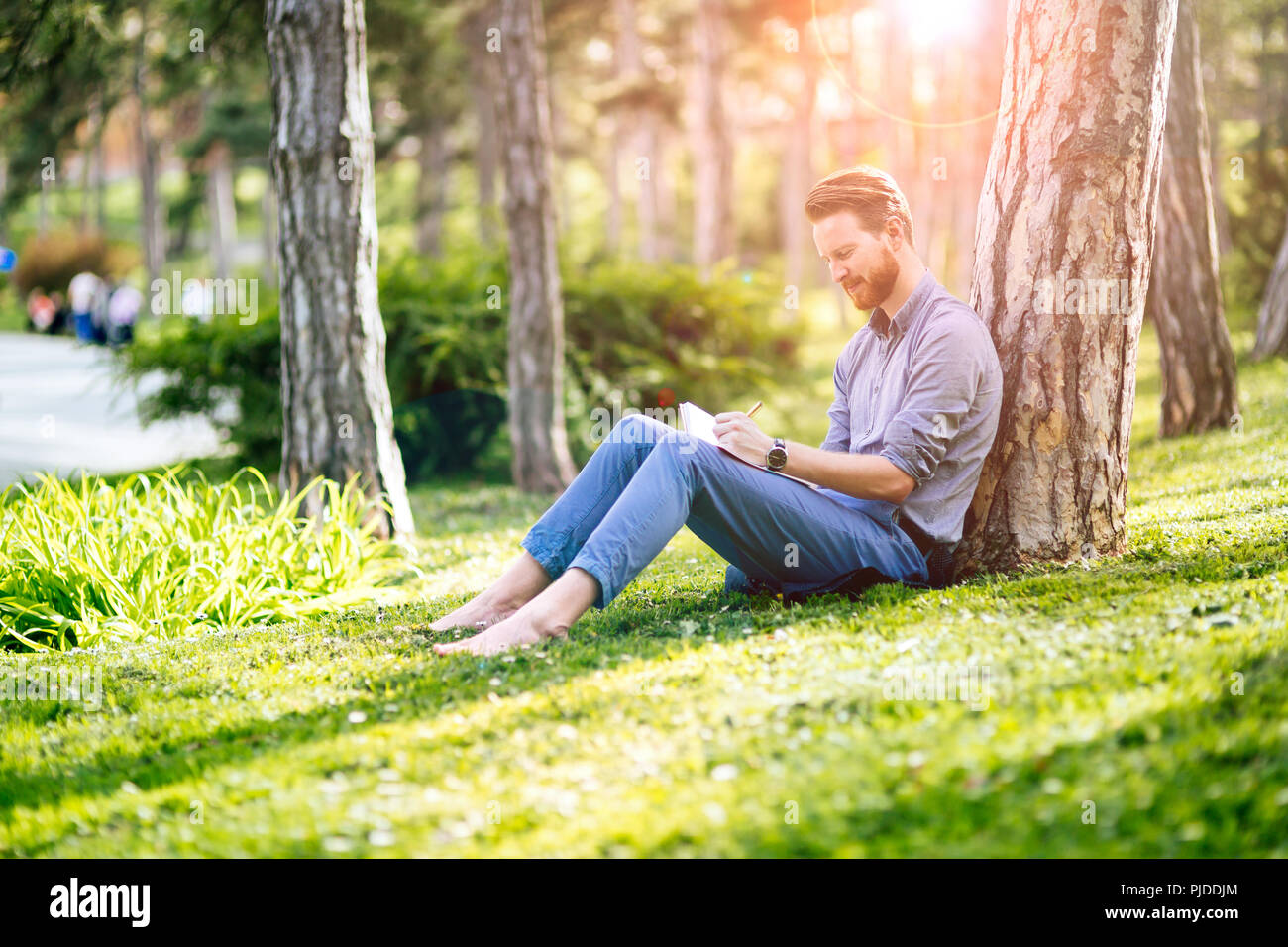 Beautiful college student studying hi-res stock photography and images ...